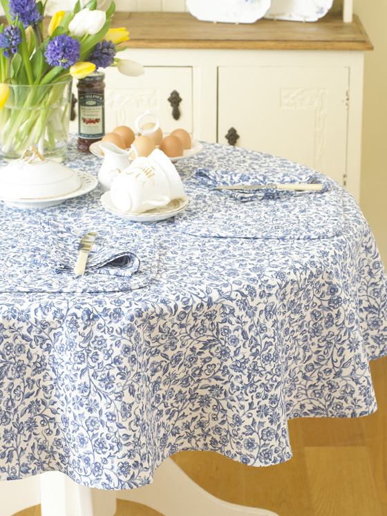 William Morris Merton Blue 147cm (58") Round Cotton Floral Tablecloth ...